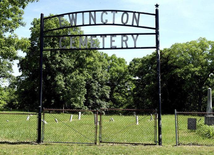 Volunteers care for one of oldest cemeteries in Effingham County ...