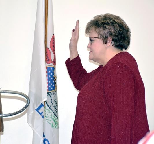 County officers take oaths in emotional swearing-in ceremony | Local ...