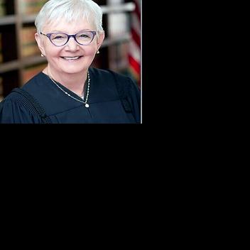 Theis sworn in as Illinois Supreme Court chief justice amid possible ...