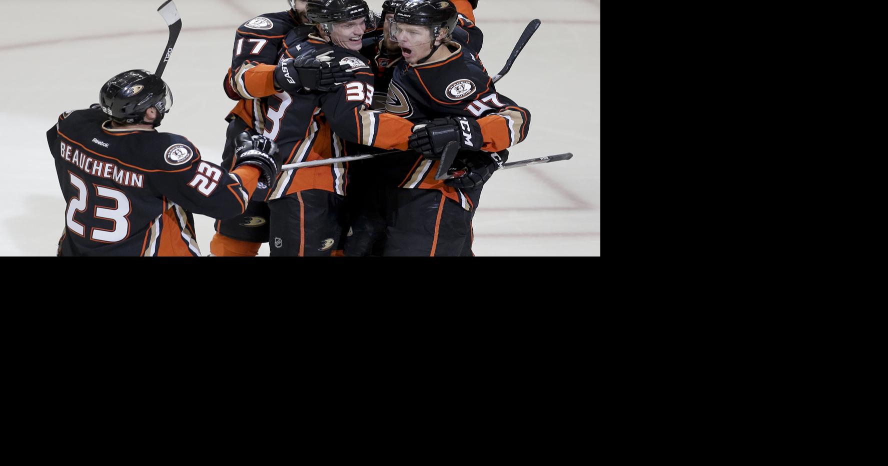 Kane, Sharp lead Blackhawks' 4-1 rout of Anaheim Ducks | Sports ...