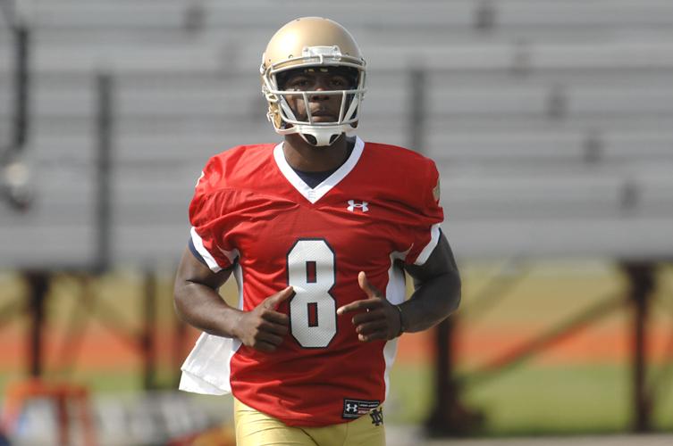 Everett Golson unfazed by talk of Notre Dame's quarterback competition ...