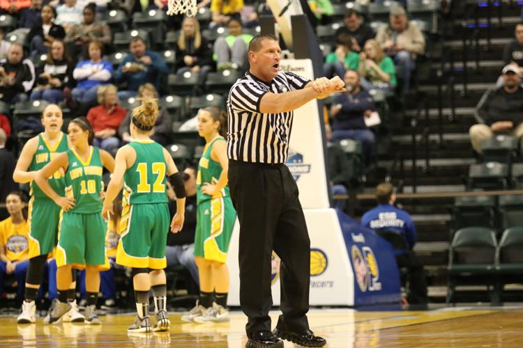All the right calls: Referee Dave Spencer works his way into three ...