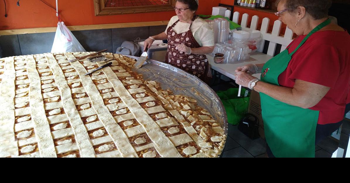 Giant pie a hit at Apple Fest | Nappanee | elkharttruth.com