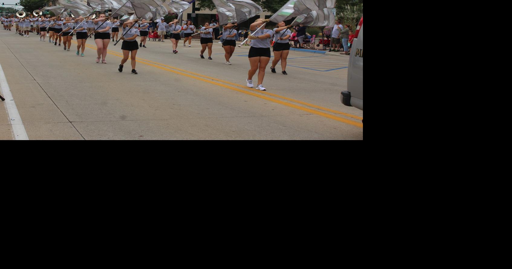 Parade honors working men and women | News | elkharttruth.com