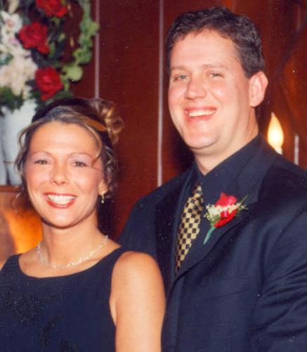 Yoders' ceremony takes place in Vegas | Milestones | elkharttruth.com