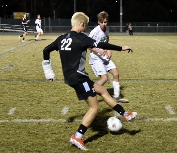 Buckin’ Elks sail through first two State Playoff rounds | Sports ...
