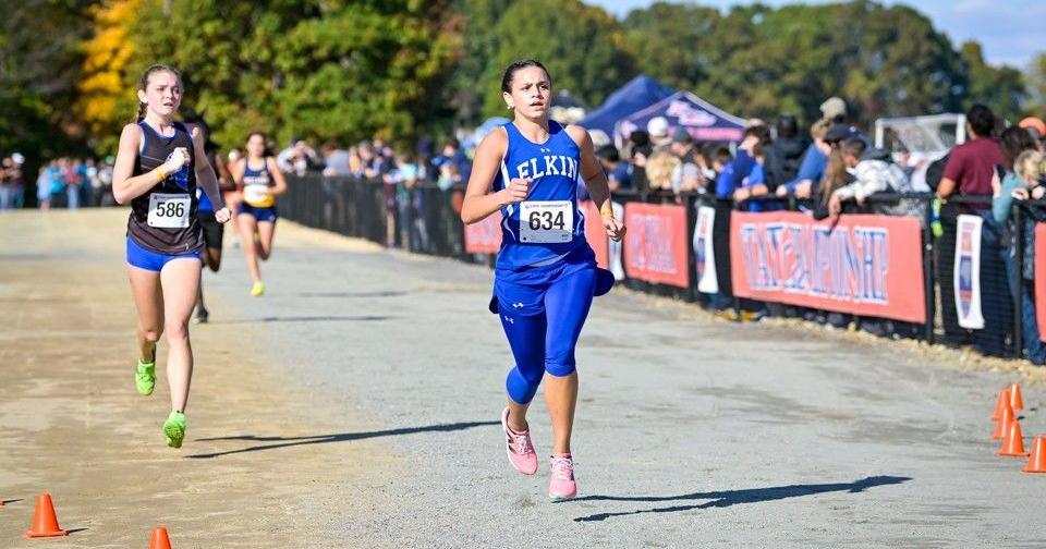 Elkin Cross Country runners compete in state 5k | Sports | elkintribune.com