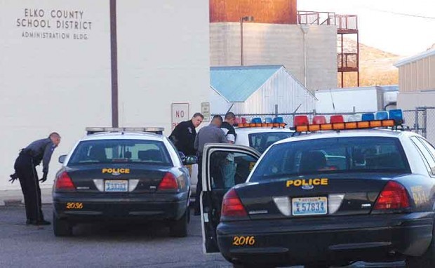 Elko police capture fleeing suspect