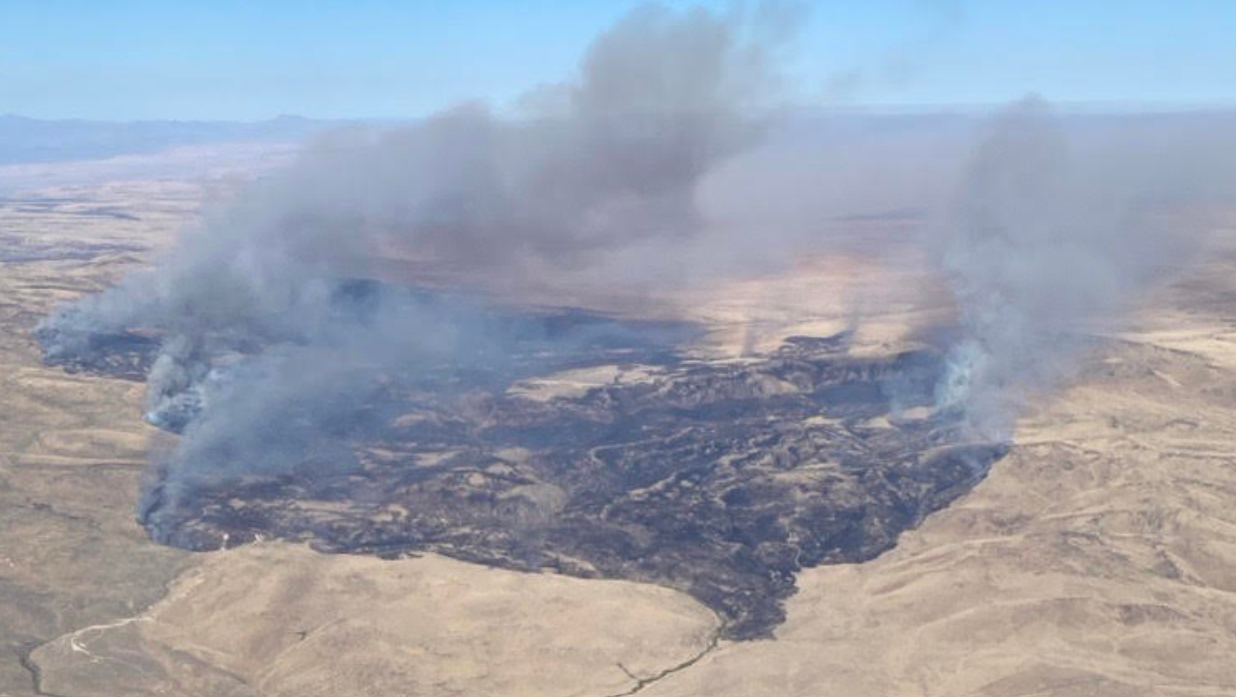 Wildland fire threatens tiny town of Midas, nearby mine