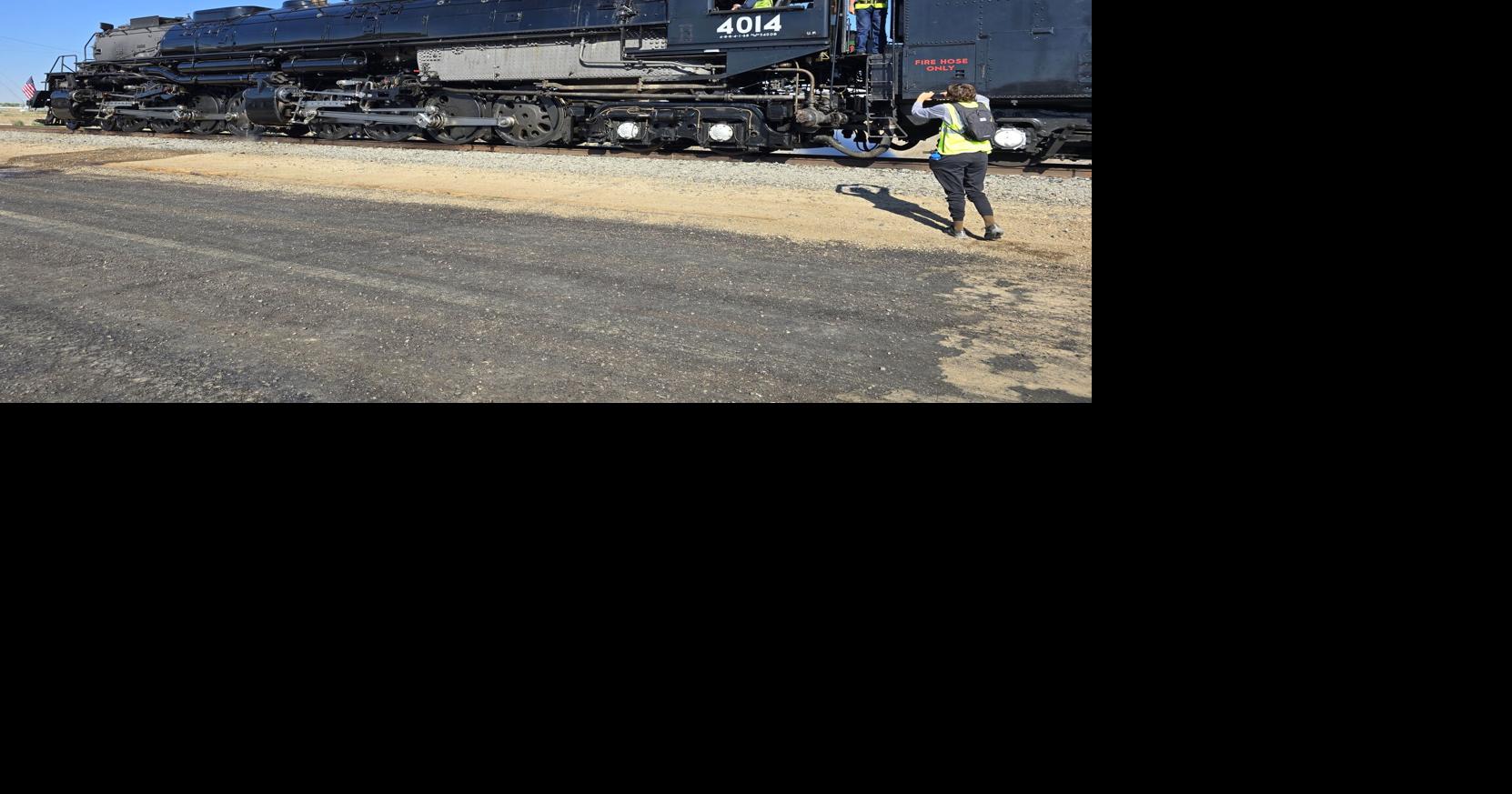 World's largest steam locomotive crosses through Elko