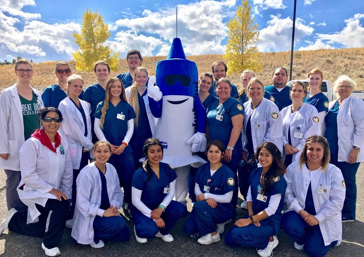 Hospital provides 800-plus free flu shots