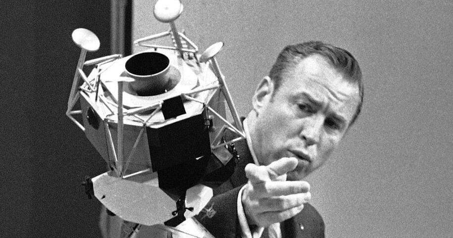 Apollo 13 moon mission leader James Lovell dies at 97