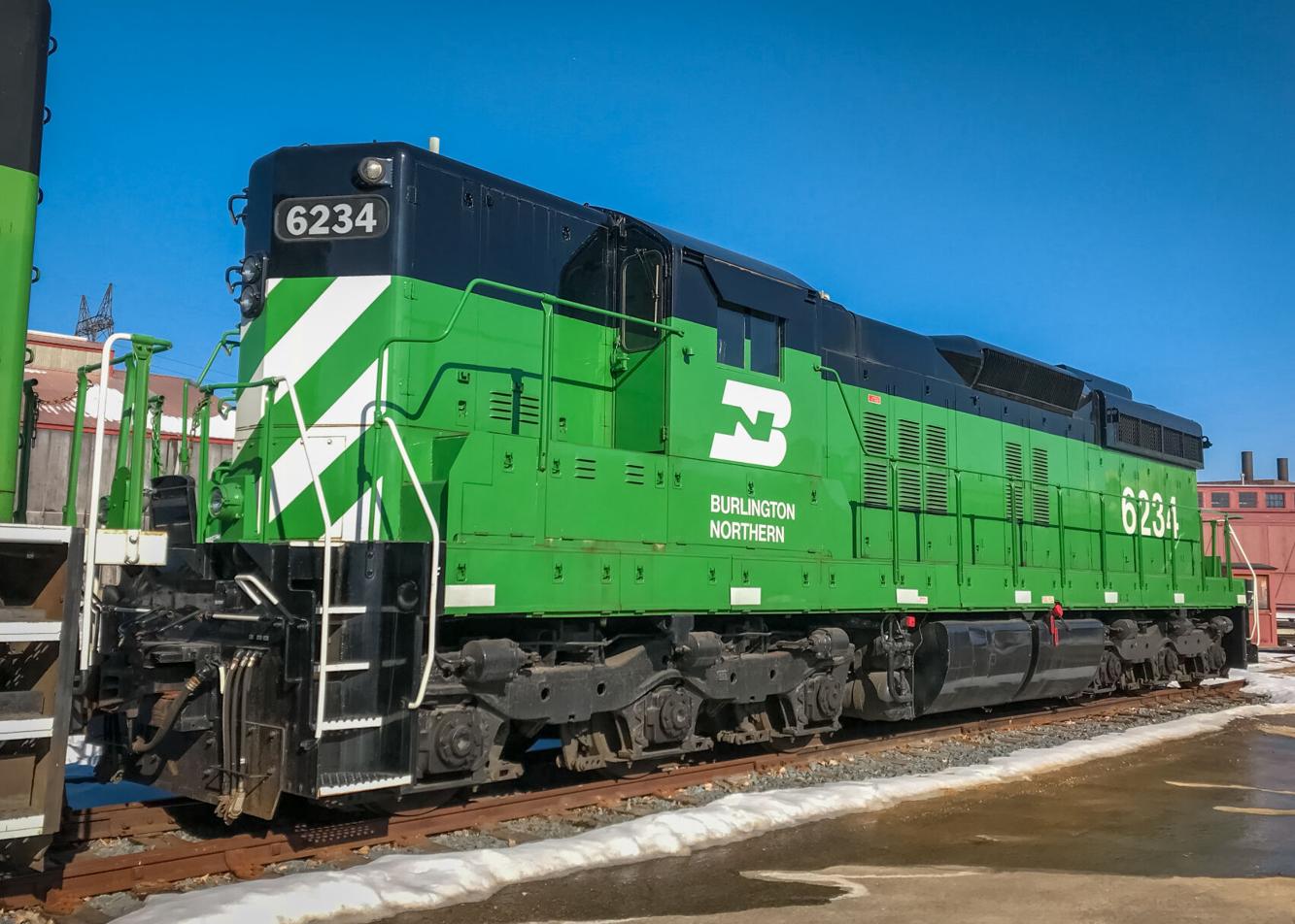 1950s-era Locomotive 250 gets patriotic paint job
