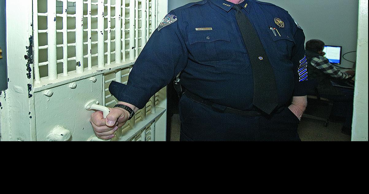 Carlin police draw from decades of experience