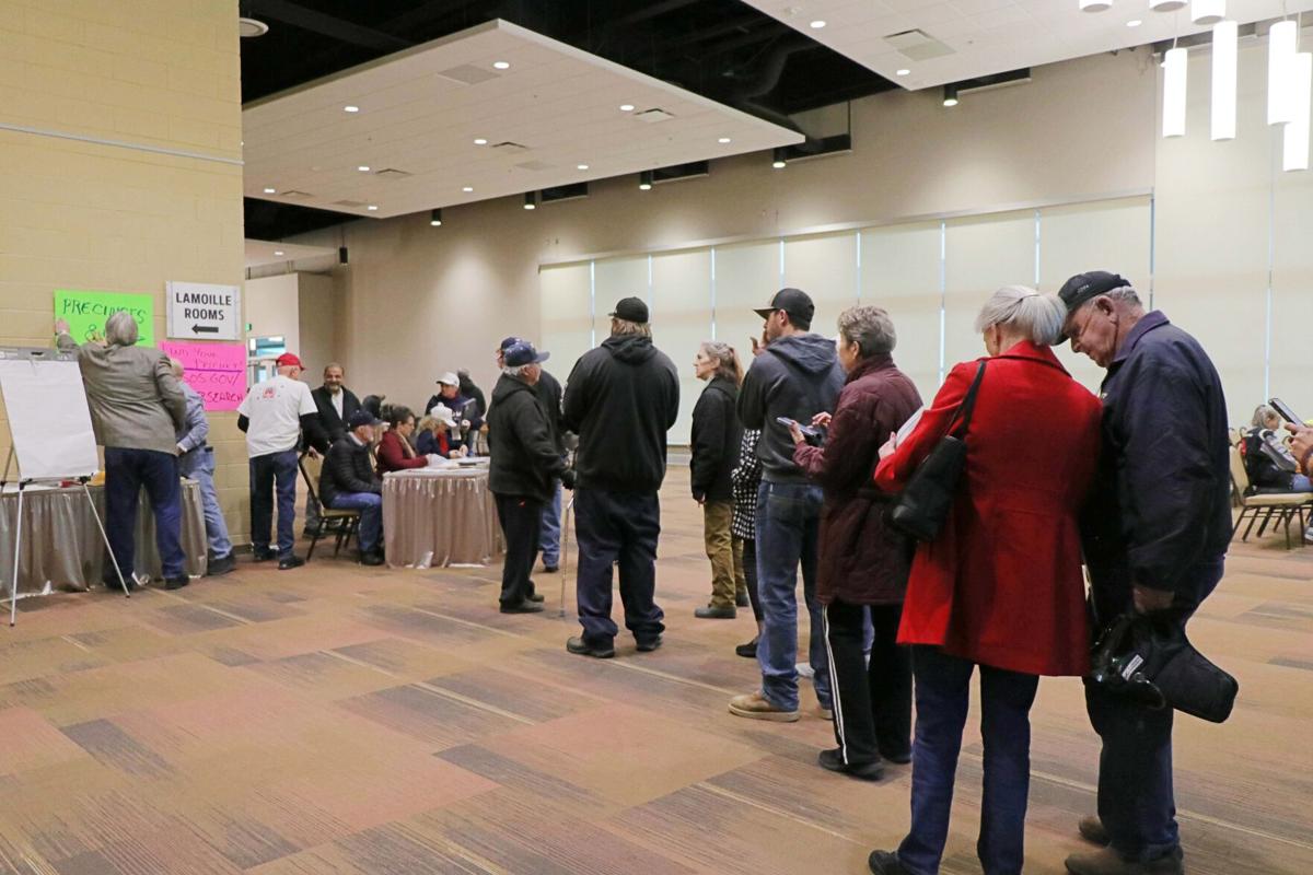 Elko Republicans vote for Trump in caucus