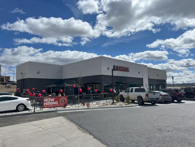 Elko Chipotle opening attracts eager customers