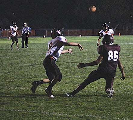 Elko freshmen remain perfect, JV loses tough game