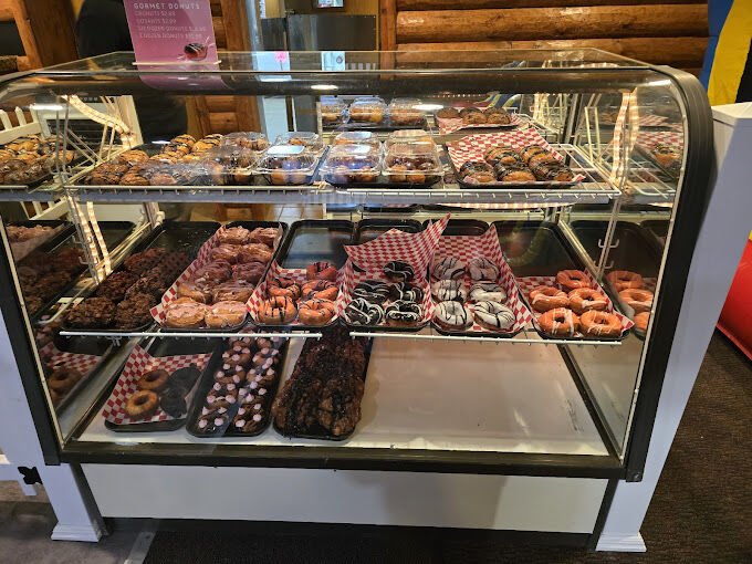 Commercial Fun Center expands bakery, offers free goodies Saturday