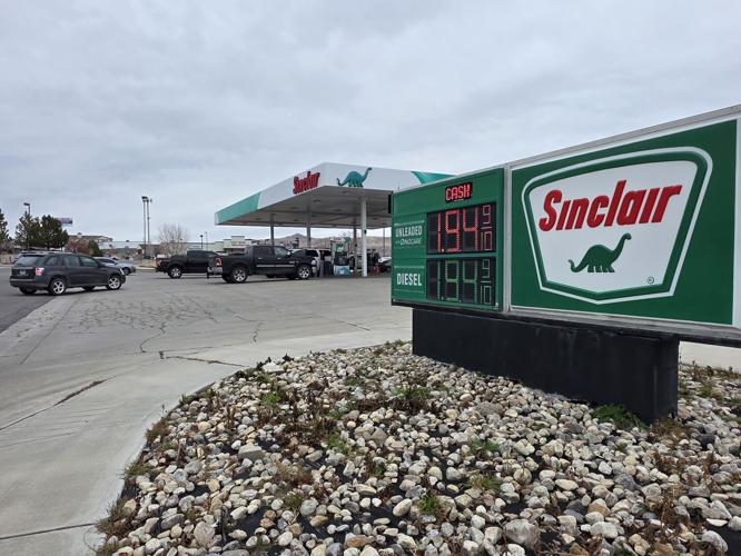Sinclair station again cutting fuel prices on New Year