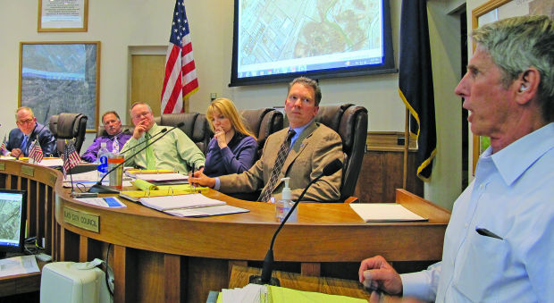 Mayor staunchly supports decisions on new police station