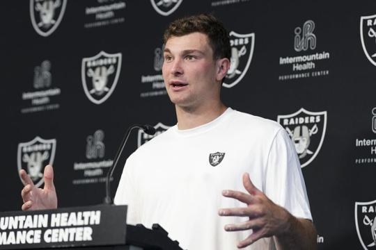 Raiders All Pro offers perfect perspective of rookie QB Fernando Mendoza