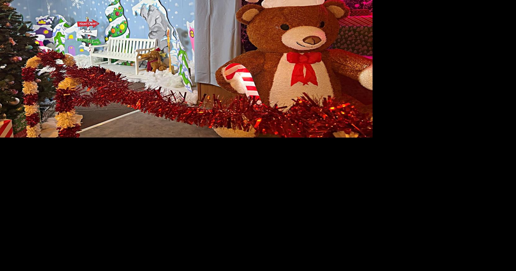 Winter Wonderland at Commercial Fun Center features games, Grinch and golf