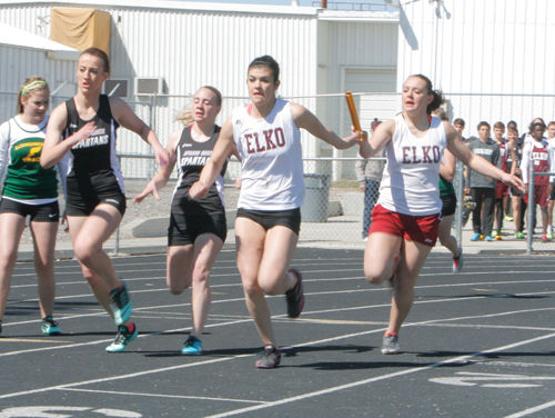 Elko, SC split team awards