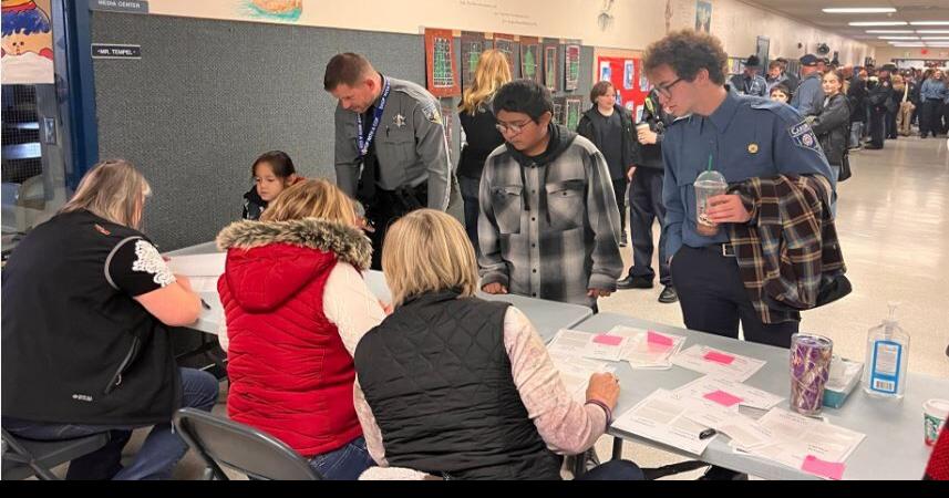 Shop with a Cop continues to spread holiday cheer