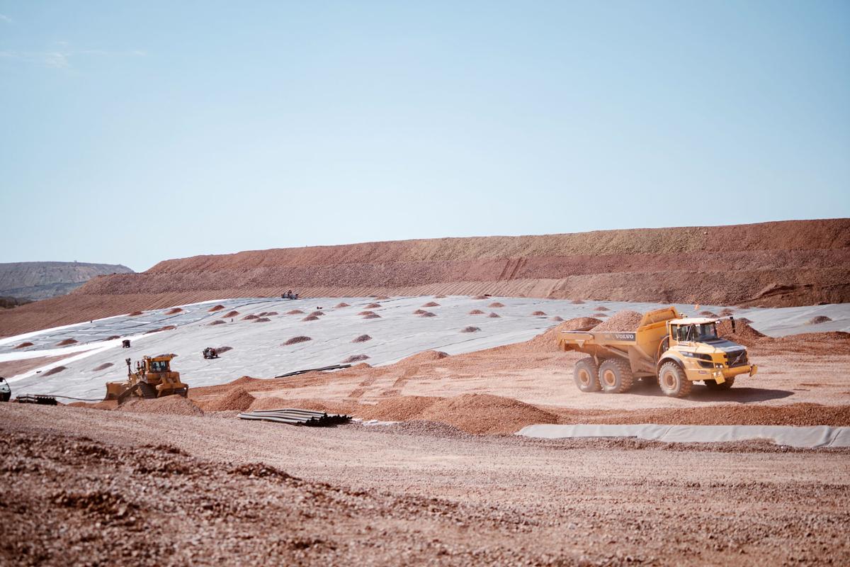 Equinox Gold to acquire Calibre Mining