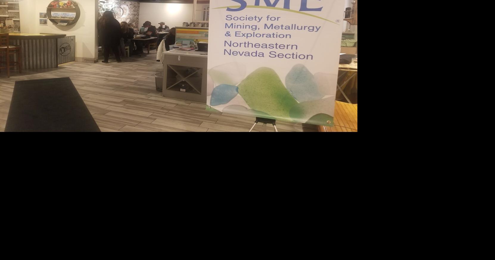 SME hosts Christmas scholarship fundraiser
