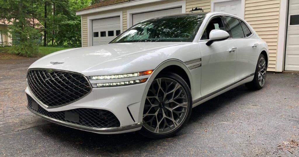 On the Road Review: Genesis G90 3.5-Turbo | On the Road Review ...