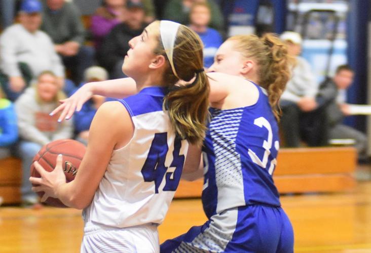 DI-S girls, Sumner boys earn wins in basketball doubleheader ...