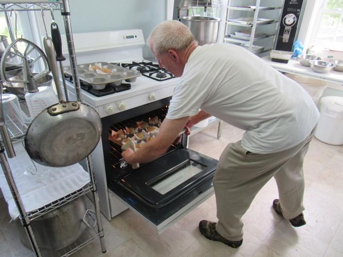 Winter Harbor chef turns house into bakery | Arts & Living ...