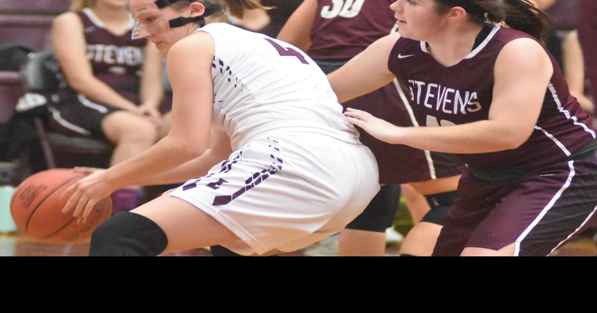 Ellsworth girls’ basketball team “turns the heat up” to top GSA ...