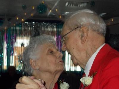 Nursing home holds a senior prom | News | ellsworthamerican.com