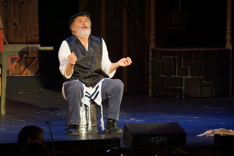'Fiddler on the Roof' is a Grand mitzvah | Arts & Living ...