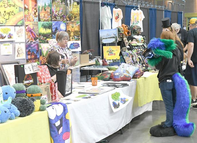 The Million Dollar Man enjoys fans, shares memories of Hogan, Hall of ...