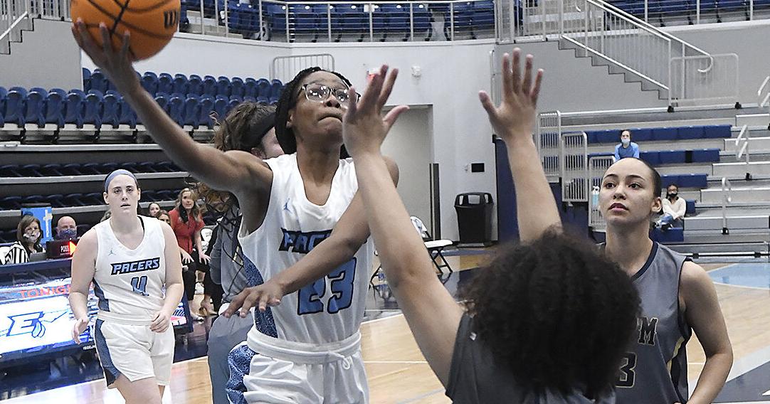 PHOTOS: Enid Pacers make debut in new gym | Sports | enidnews.com