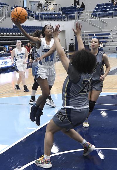 PHOTOS: Enid Pacers make debut in new gym | Sports | enidnews.com