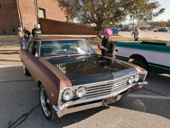 Christmas Cruise visits downtown Enid Saturday | Local News | enidnews.com