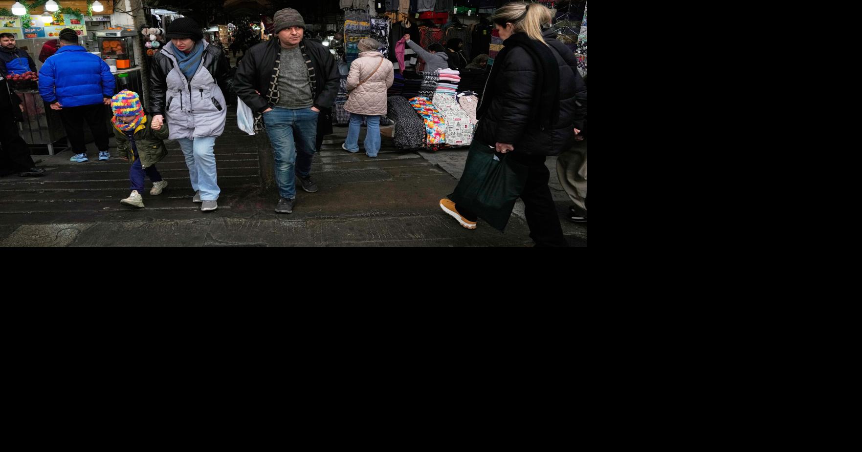 Iranian prosecutor denies Trump's claim 800 prisoners were spared ...