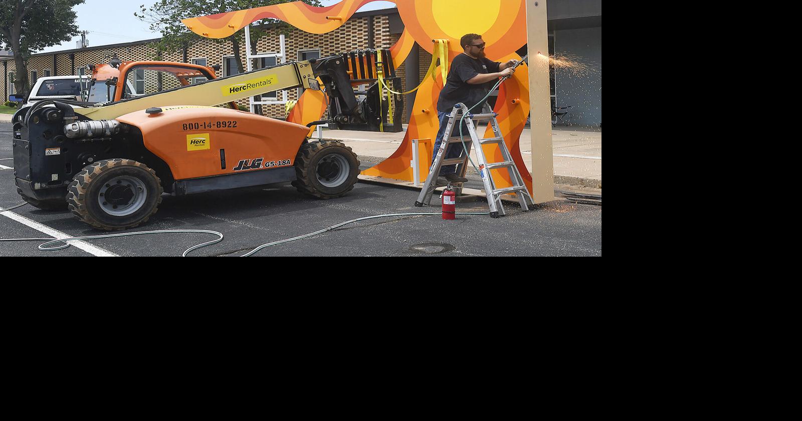 Hayes Elementary mural installation begins | News | enidnews.com