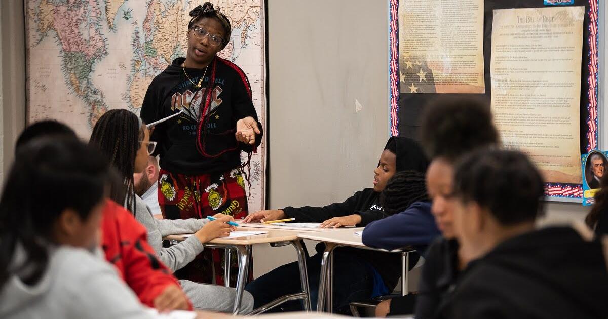 Pilot program takes new approach to teaching civics | News | enidnews.com