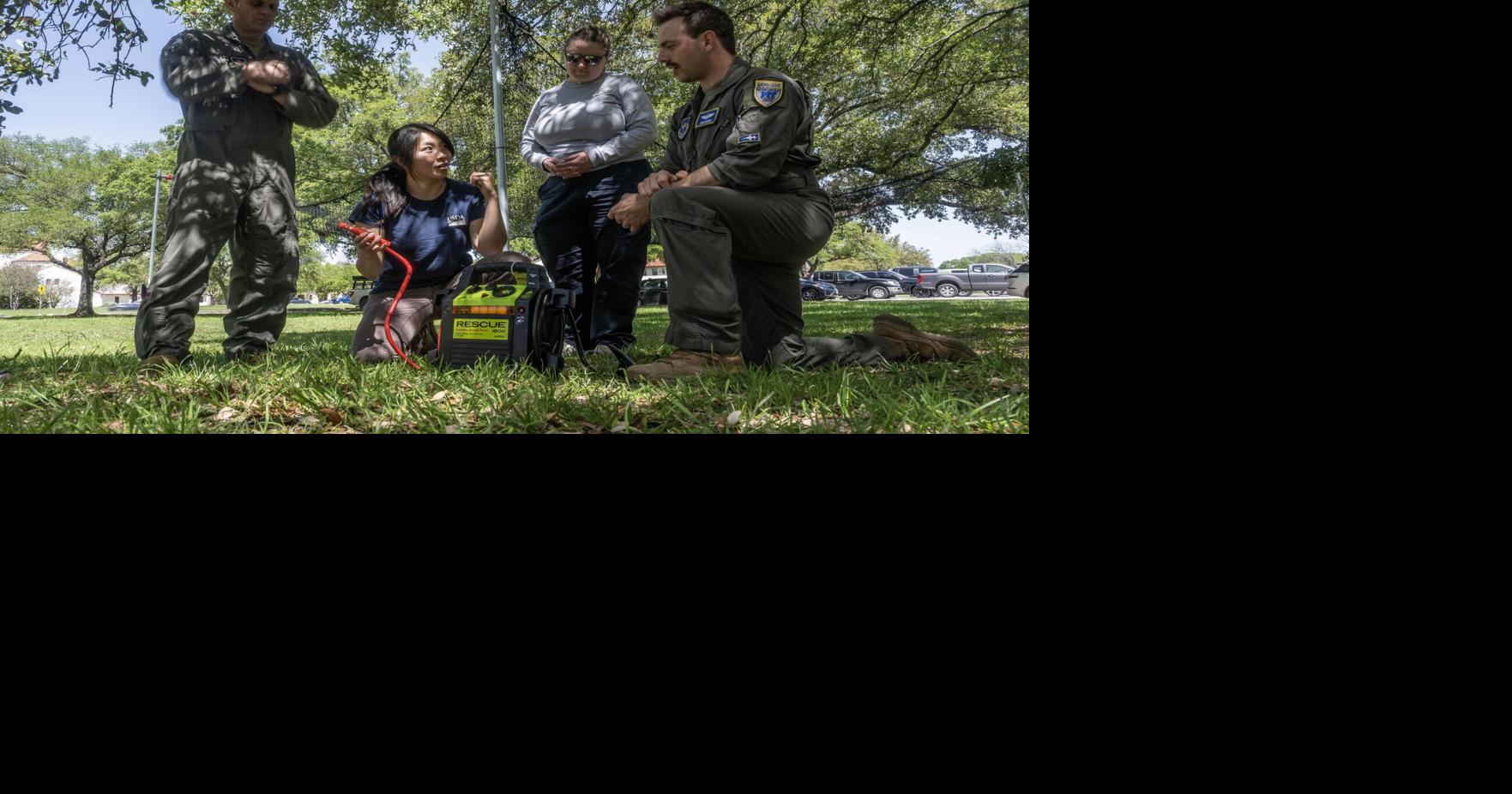 Bird capture technique enhances pilot safety | News | enidnews.com