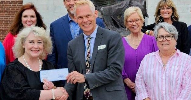 CDSA helps pay EPS school lunch debt | News | enidnews.com