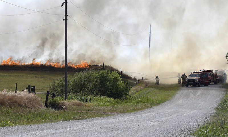 Firefighters battle large blazes in Garfield County | News | enidnews.com