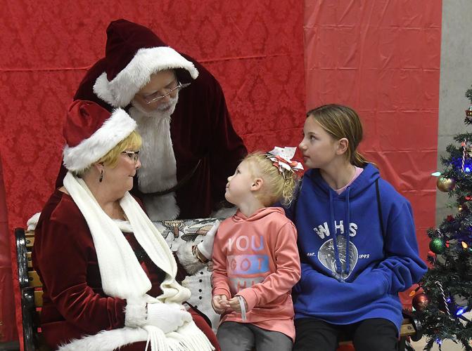 'Someone needs the money': Candy Cane Cash draws crowd to Chisholm ...
