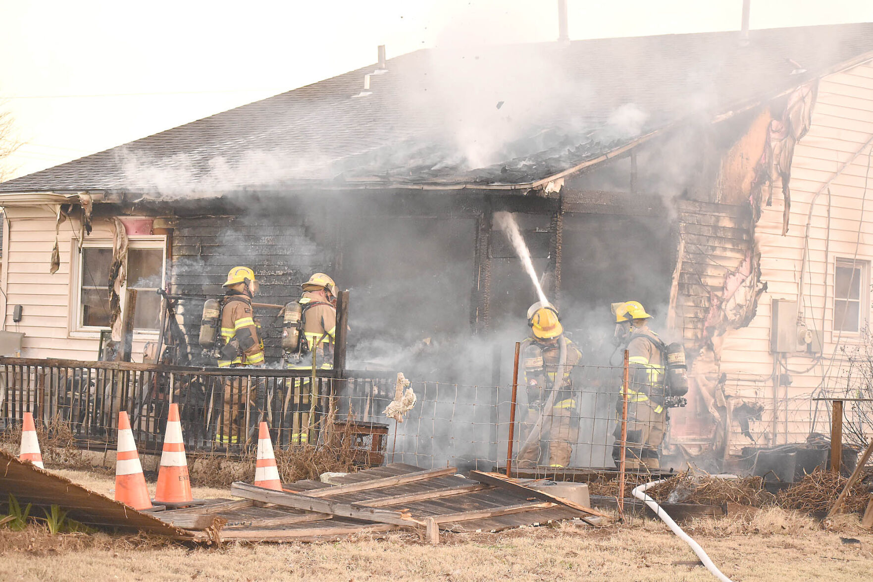UPDATED: 3 fires since Friday displace residents, destroy Christmas ...