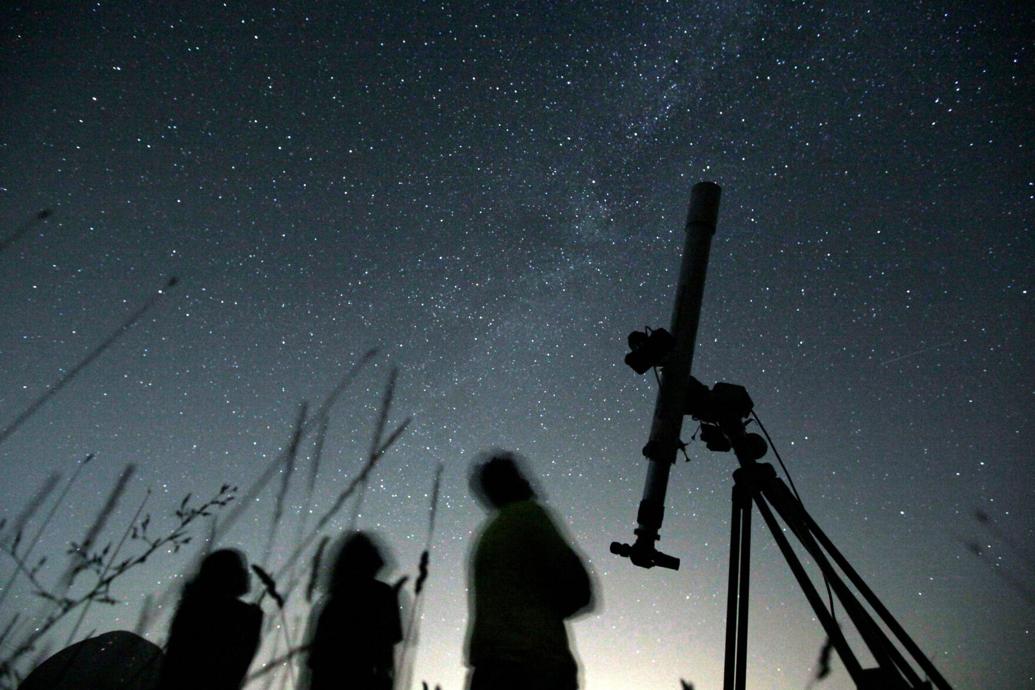 A large, harmless asteroid will zip past Earth this weekend | Don't ...