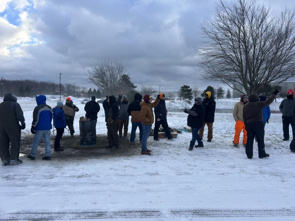 Day One of Union Workers Striking Outside of Parker Lord | Local News ...